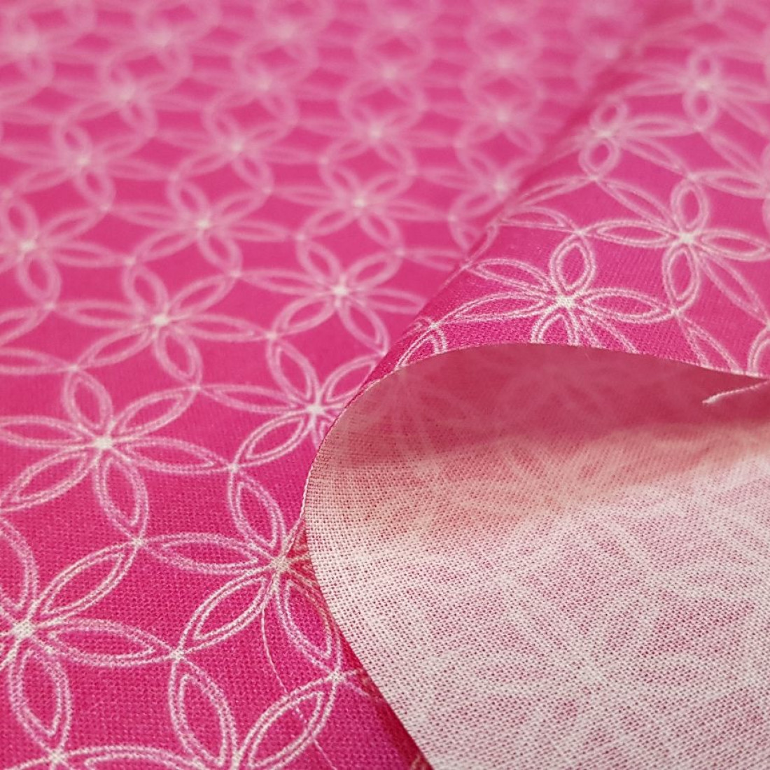Cotton Floral Shapes Fuchsia fabric | Textil Siles fabric store